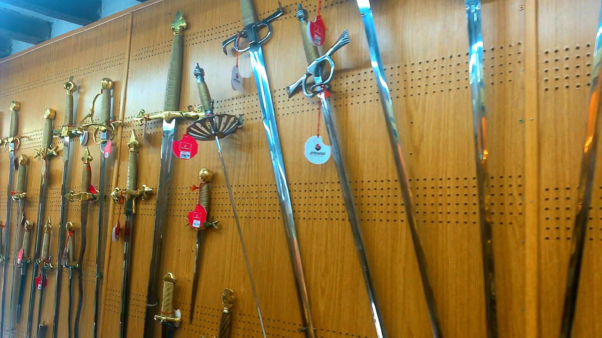 The Reign In Spain: Toledo Swords - Teen Kids News