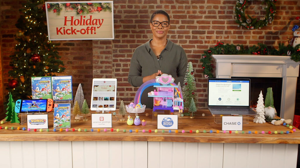 Holiday Shopping Kick-Off - Teen Kids News